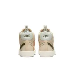 Nike Blazer Mid '77 Se 'dance' Sneakers - Sanddrift/light Silver/phantom