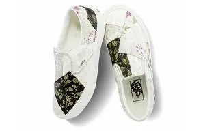 VANS Classic Slip-on Patchwork Sneakers - Black/white