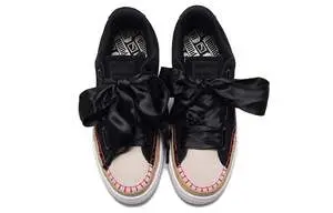 PUMA Suede Heart Sneakerdrille Ribbon