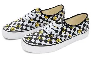 VANS Wallpaper Authentic Smiley Low Top Sneakers - Black/white