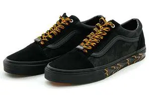 VANS Huatunan X Old Skool Low-top Sneakers - Black