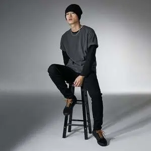 VANS Huatunan X Old Skool Low-top Sneakers - Black