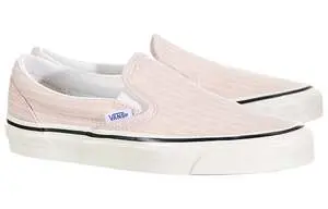 VANS Classic Slip-on Sneakers - Pink