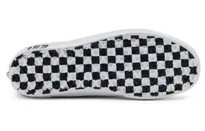 VANS Old Skool Low Top Sneakers