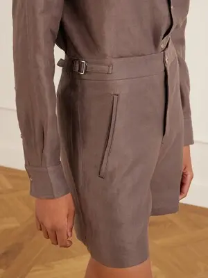 GOD’S TRUE CASHMERE God's True Cashmere Cocoa Cropped Linen Shorts