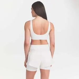 SKIMS Scoop Neck Bra | White | | Nike Matte - Ivory