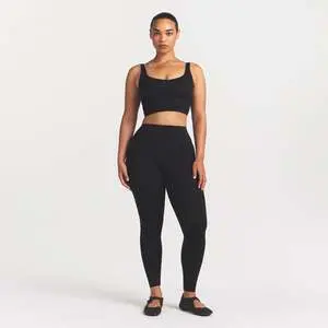 SKIMS Corset 26" Legging | Black | | Nike Matte