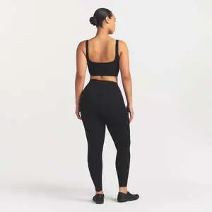 SKIMS Corset 26" Legging | Black | | Nike Matte