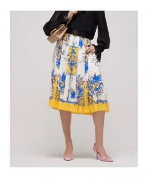 Gucci Printed Silk Pleated Midi Skirt