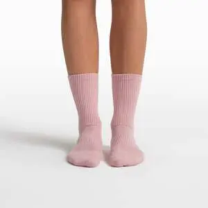 SKIMS Pilates Grip Crew Socks