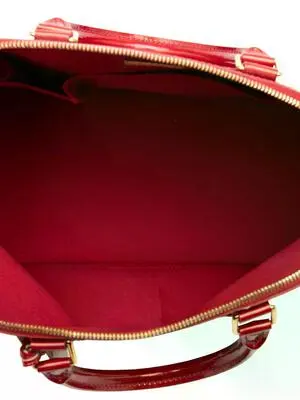 LOUIS VUITTON Monogram Vernis Alma Gm Handbag - Red