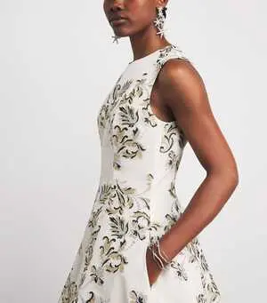 Carolina Herrera Embroidered Sleeveless Gown
