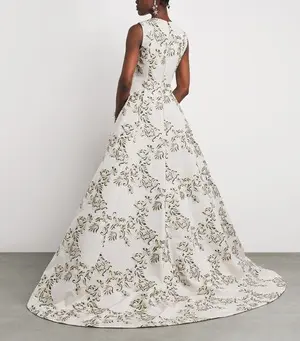 Carolina Herrera Embroidered Sleeveless Gown