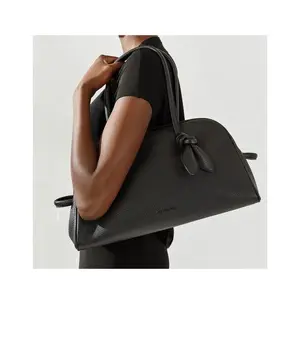 Jacquemus Le Turismo Zipped Shoulder Bag - Black