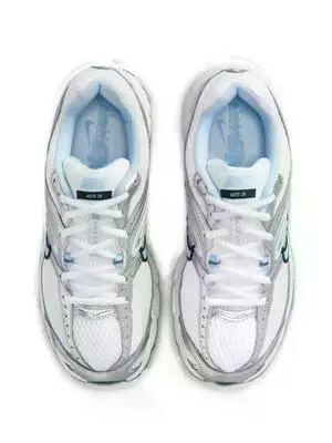 Nike Max Moto 2k Low-top Sneakers