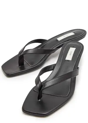 TOTEME Leather Flip Flops