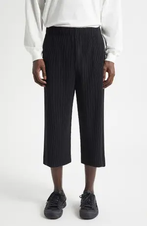 Issey Miyake Pleated Crop Pants - Black