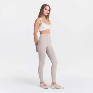 SKIMS 26" Studio Stretch Legging
