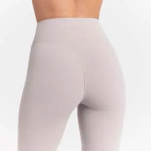 SKIMS 26" Studio Stretch Legging