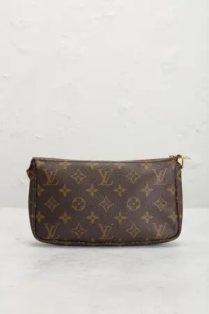 LOUIS VUITTON Monogram Pochette Accessoires Shoulder Bag