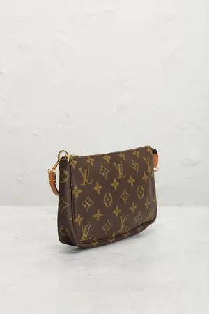 LOUIS VUITTON Monogram Pochette Accessoires Shoulder Bag - Brown