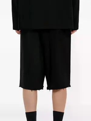 We11Done Logo-print Raw-edge Shorts