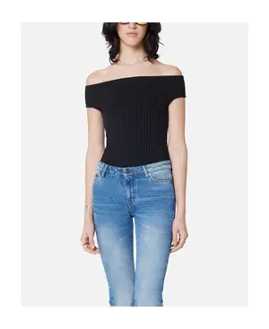 AMI Paris Off-shoulder Ribbed Knit Bodysuit