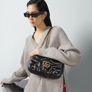 Gucci Gg Marmont Logo Plaque Small Shoulder Bag