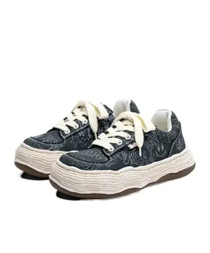 Mihara Yasuhiro Oliver Og Graffiti Print Lace-up Low Top Sneakers