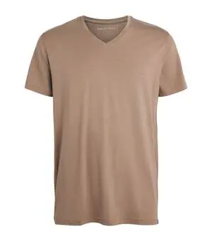 Derek Rose V Neck T-shirts For Men