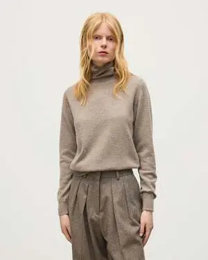 Johnstons Of Elgin Iris" Classic Cashmere Roll Neck Jumper