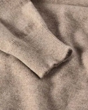 Johnstons Of Elgin Iris" Classic Cashmere Roll Neck Jumper