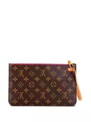 LOUIS VUITTON Monogram Canvas Pochette