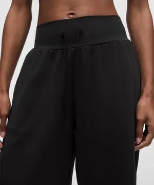 Lululemon Groove Mid-rise Relaxed Bermuda Short - Black