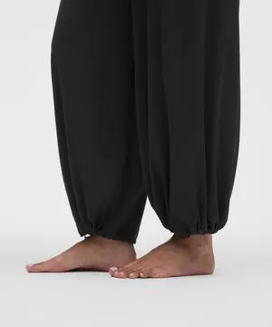 Lululemon Nulu Cinch-hem Drapey Pant - Black