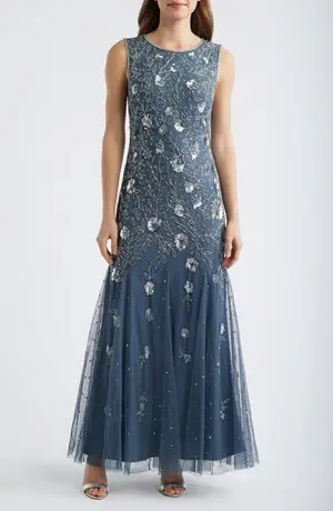 Pisarro Nights Sleeveless Cocktail Dresses