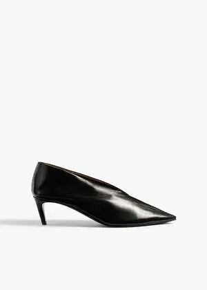Khaite Miriam Low Heel Pumps In Glazed Leather - Black