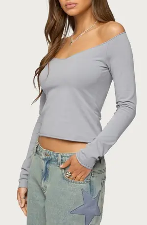 EDIKTED Off-the-shoulder V-neck Long Sleeve Top