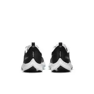 Nike Zoom Speed 2 Low Top Sneakers