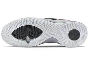 Nike Kyrie Flytrap 3 High Top Sneakers - Grey/red