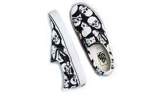VANS Slip-on Skull Print Casual Sneakers - Black