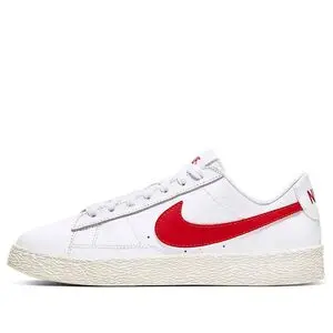Nike Blazer Low Sneakers