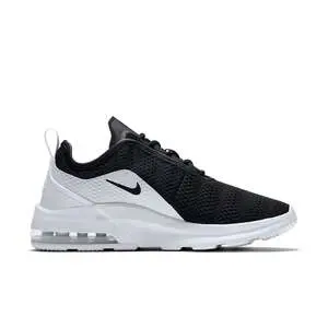 Nike Max Motion 2 Sneakers