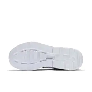 Nike Max Motion 2 Sneakers