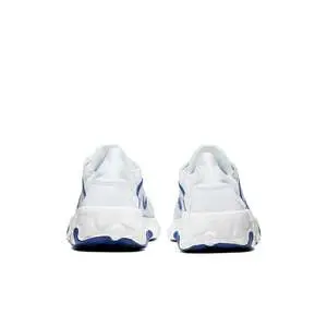 Nike Renew Lucent Low Top Sneakers