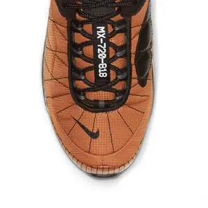 Nike Mx 720-818 Sneakers