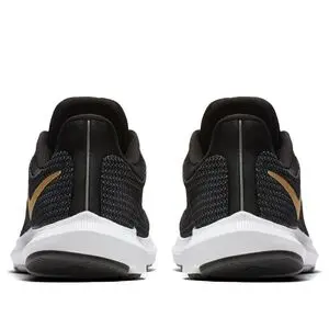 Nike Quest Low Top Sneakers - Black