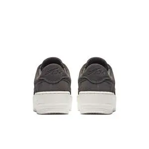 Nike Force 1 Sage Low Sneakers