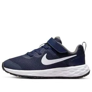 Nike Revolution 6 Low Top Sneakers