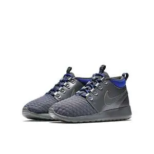 Nike Roshe One Mid Winter Sneakers